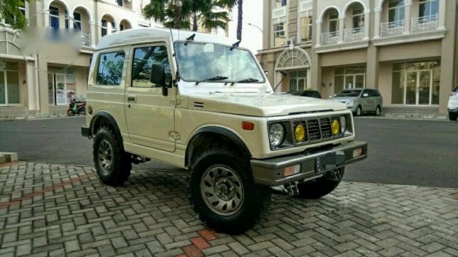 Suzuki Jimny Katana Sj410 Jdm Style 4x4 Kondisi Superb untuk penggemar ...
