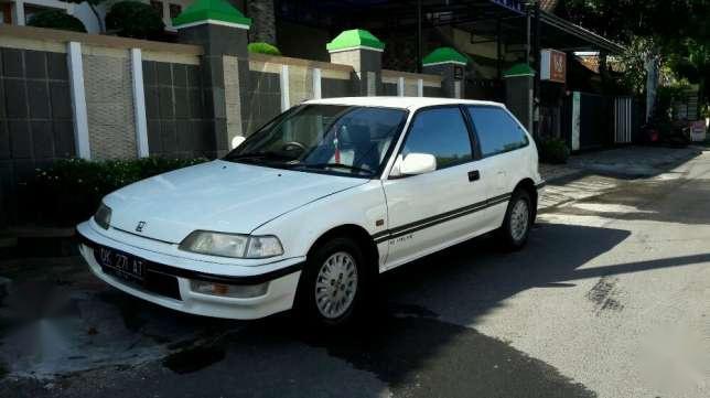 Civic SH3 grand nouva thn 91 pmk. warna asli putih .gress total. 1209968