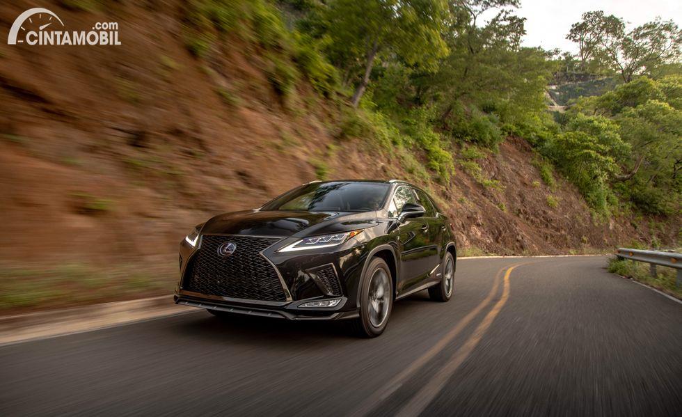 Penjualan Lexus Tahun Lalu Melonjak Secara Global