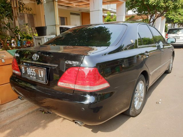 Jual Mobil Bekas Toyota Crown Royal Saloon 2015 di Bekasi 4435057