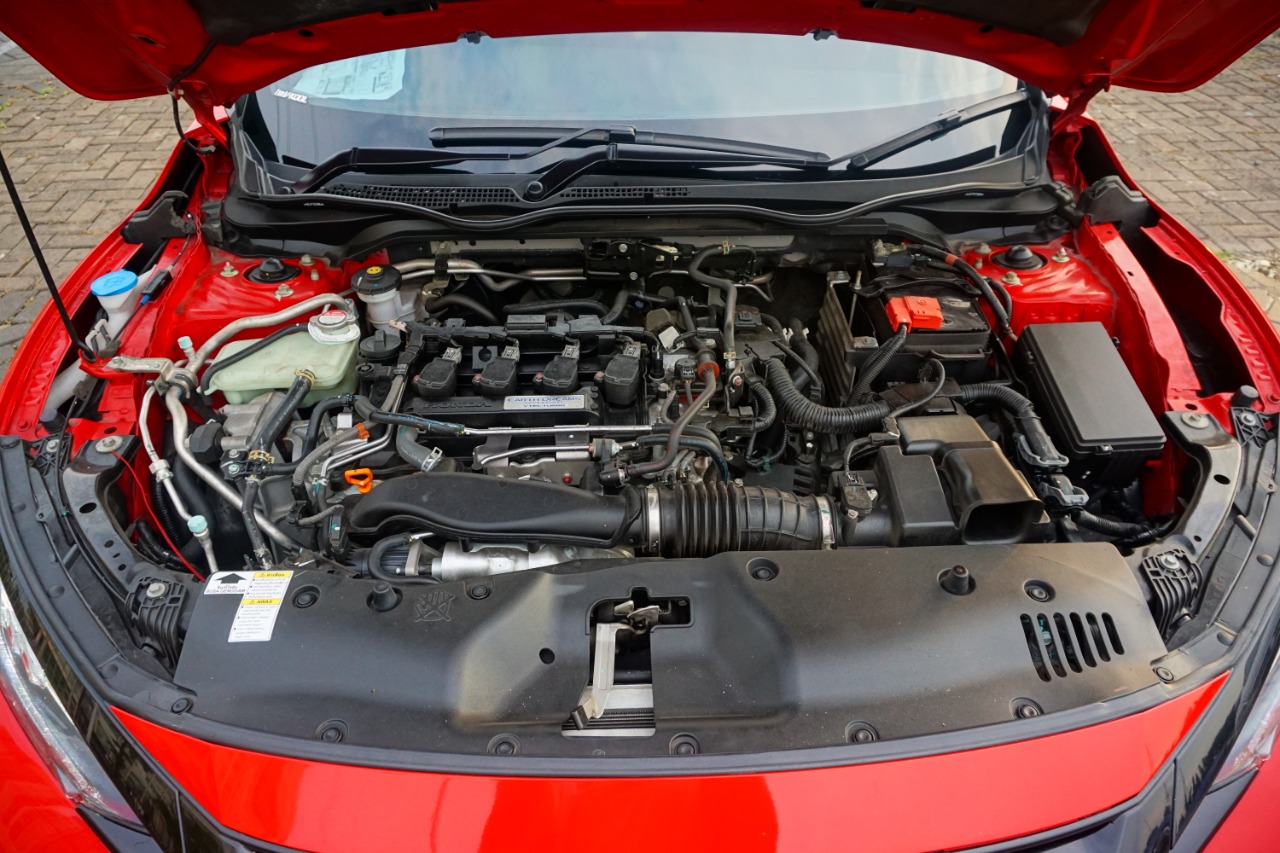 Dijual Honda Civic 1.5 Turbo E CVT Hatchback Merah 2018 Surabaya 4465310