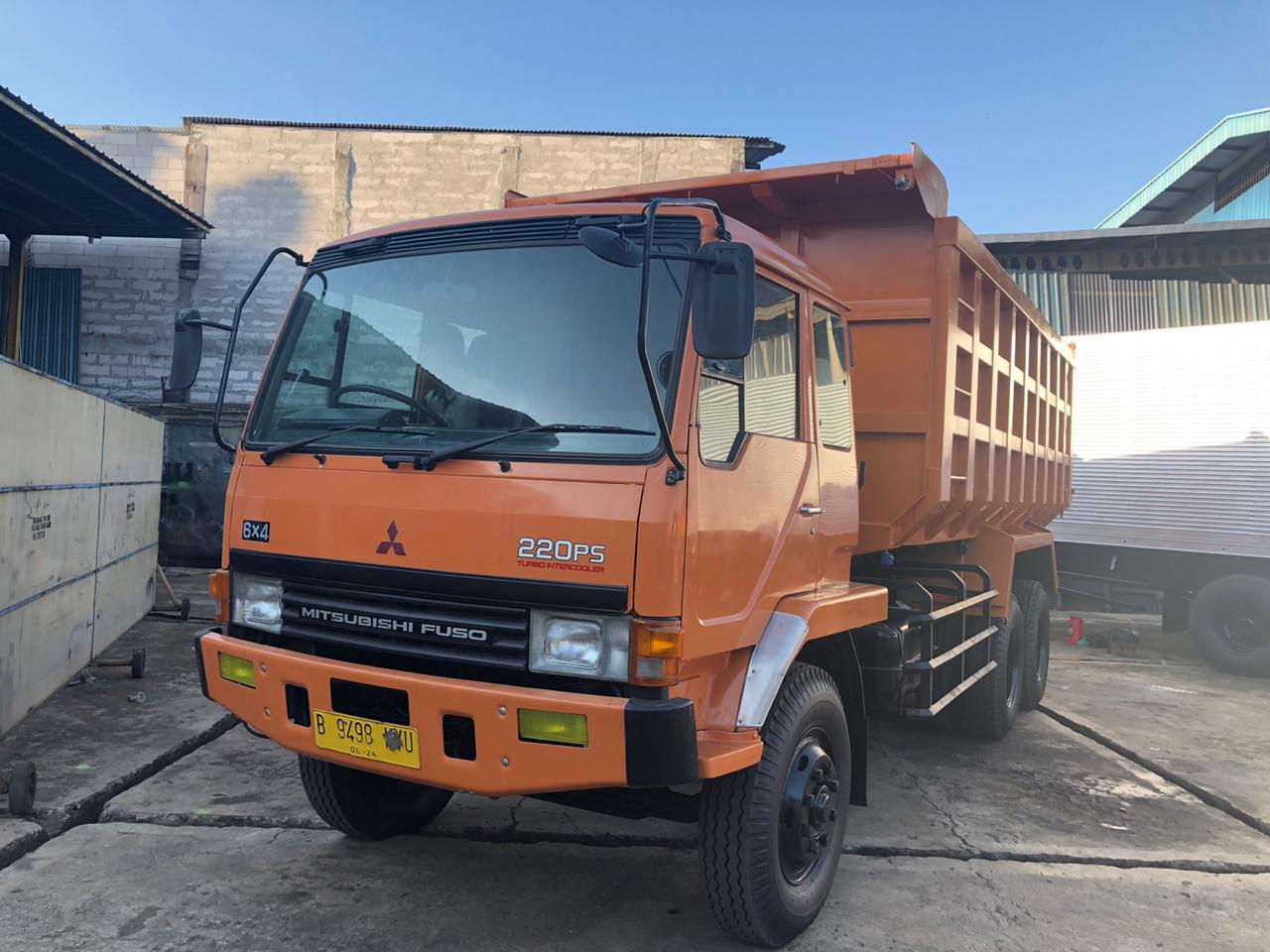 Mitsubishi Fuso Tronton 2015 6x4 Sasis +Dump 528 21000KM+BanBARU,MURAH ...