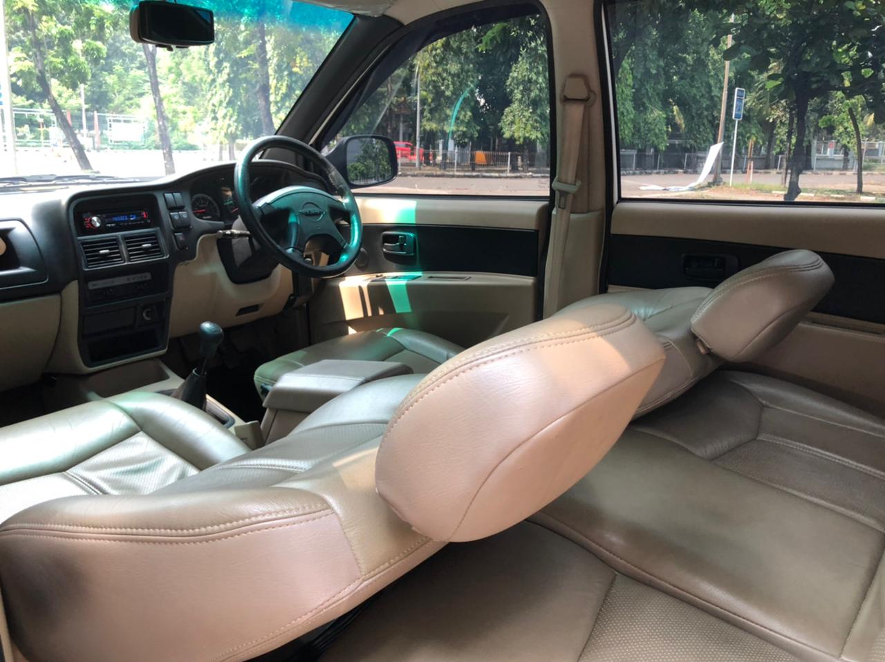Isuzu Panther GRAND TOURING 2016 Putih 4484351