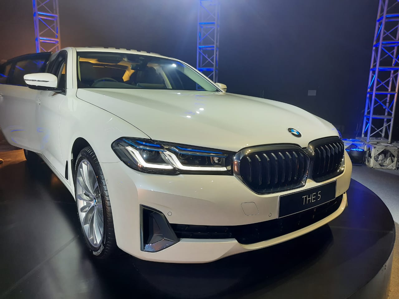 THE NEW BMW 530i OPULENCE 2021 4487441