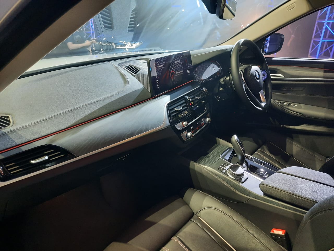 THE NEW BMW 530i OPULENCE 2021 4487441