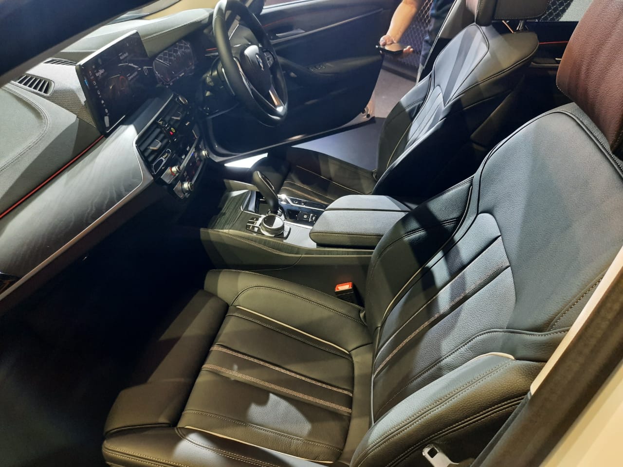 THE NEW BMW 530i OPULENCE 2021 4487441