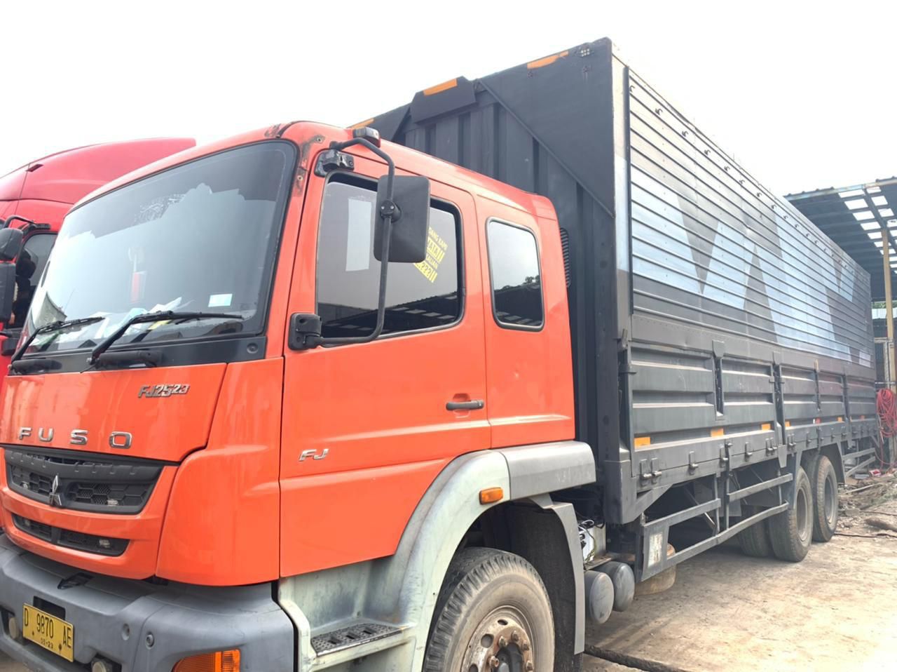 MULUS+BanBARU MURAH Mitsubishi Fuso Tronton 6x2 Wingbox 2015 Wing Box ...