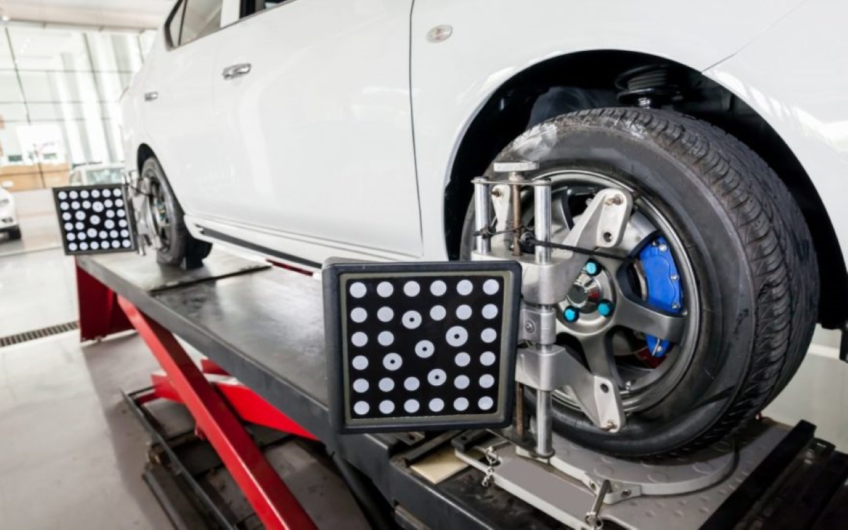 4 Tips Merawat Ban Mobil Agar Tahan Lama