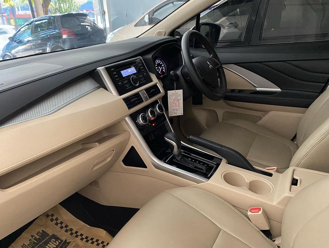 Mitsubishi Xpander Exceed A/T 2018 Silver 4655053