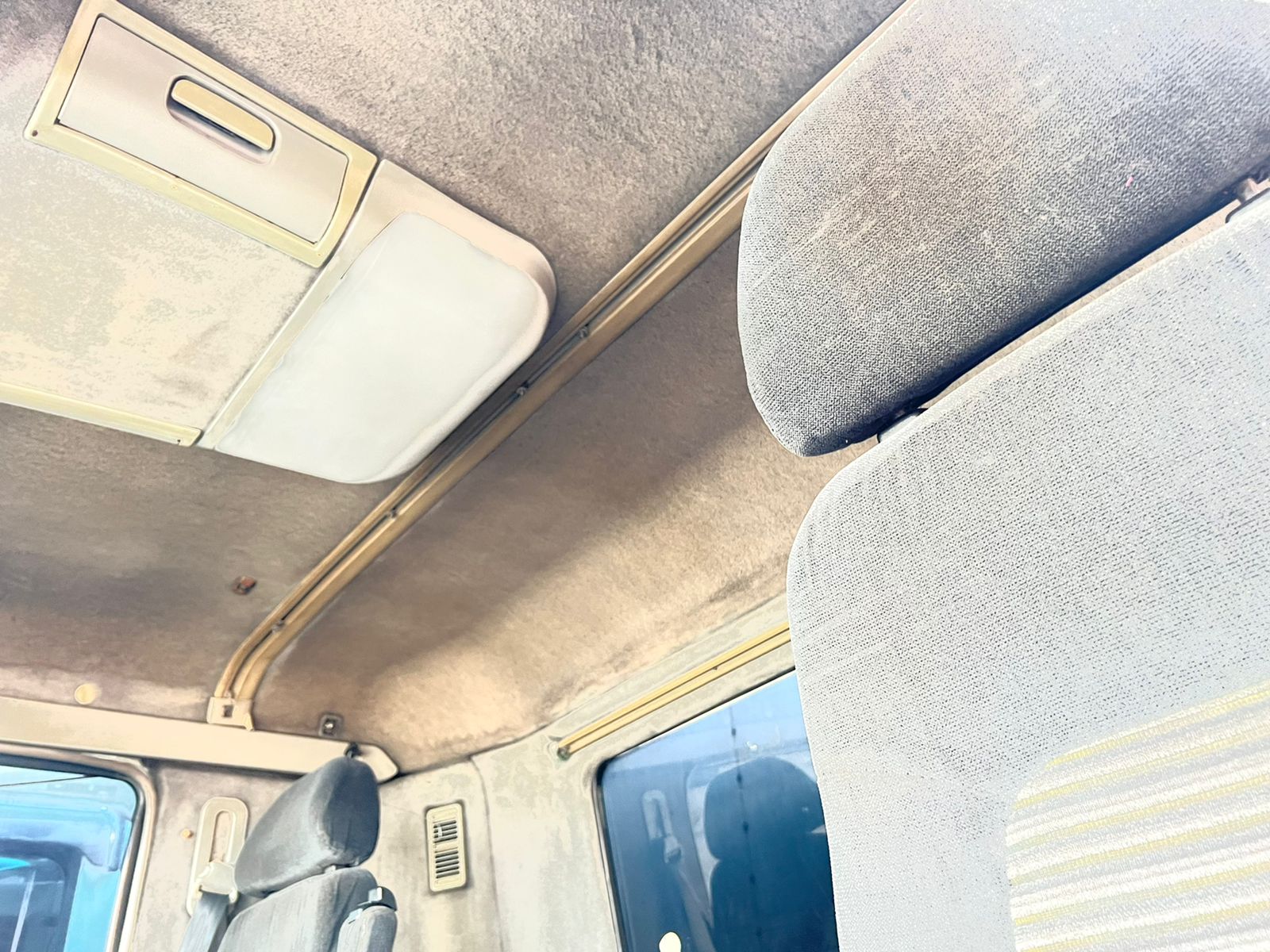super great mitsubishi fuso build up tronton 6x2 wingbox 2010 wing box ...