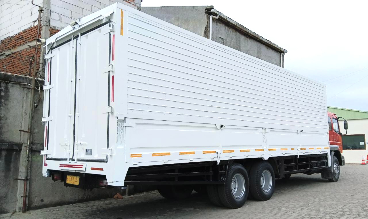 MULUS+banBARU MURAH Mitsubishi Fuso tronton 6x2 wingbox 2015 wing box ...
