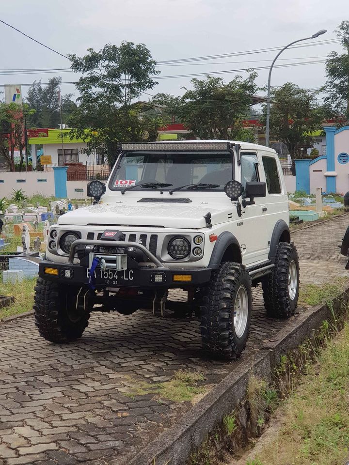 Jual mobil Suzuki Katana jimny 83 4*4 4700023