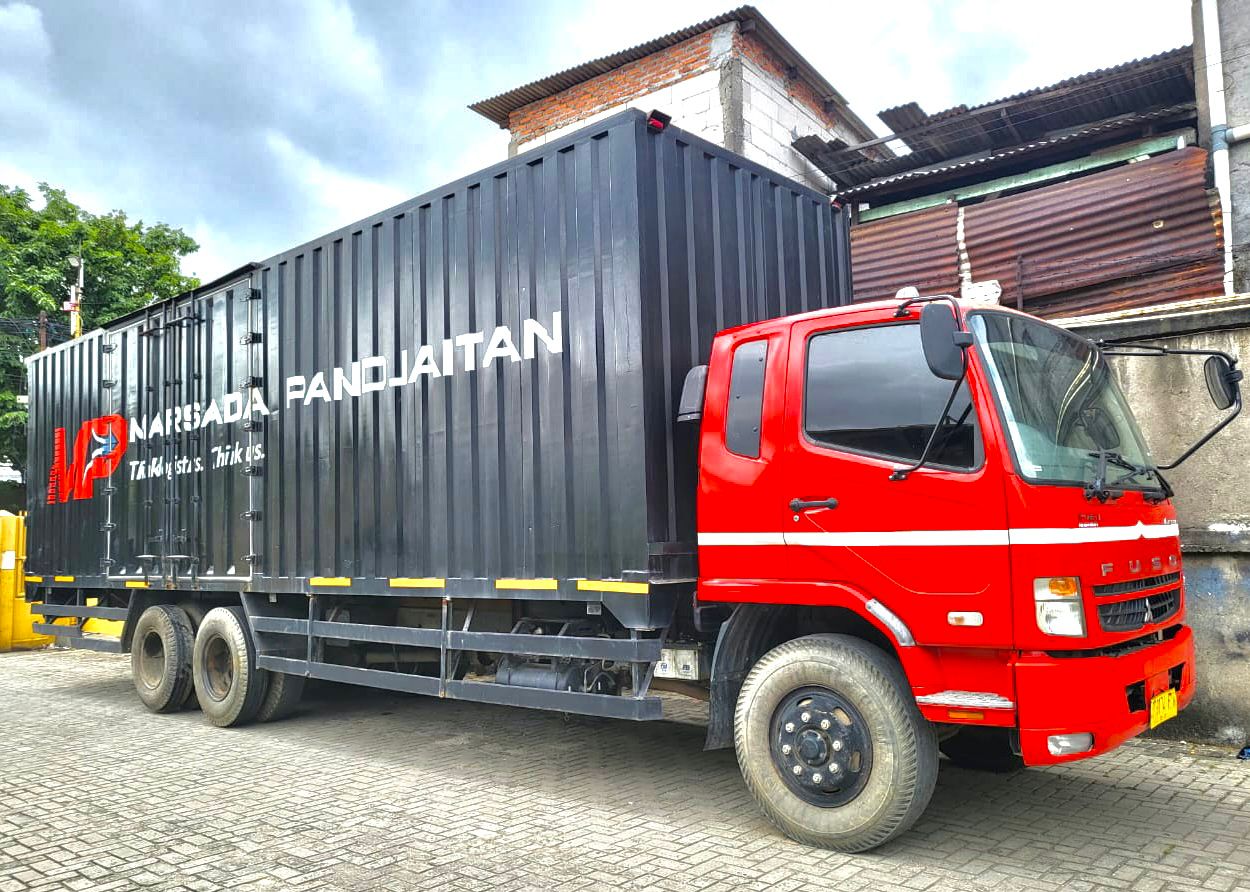 10 roda Mitsubishi Fuso tronton 6x2 FN 61 FL HD box besi 2020 bok 4700963