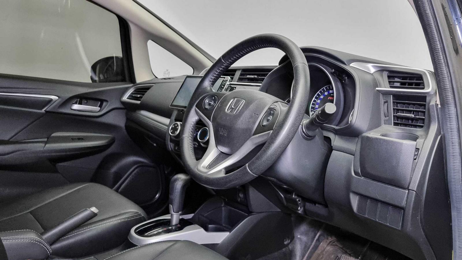 Honda Jazz RS CVT 2017 Hitam 4701444
