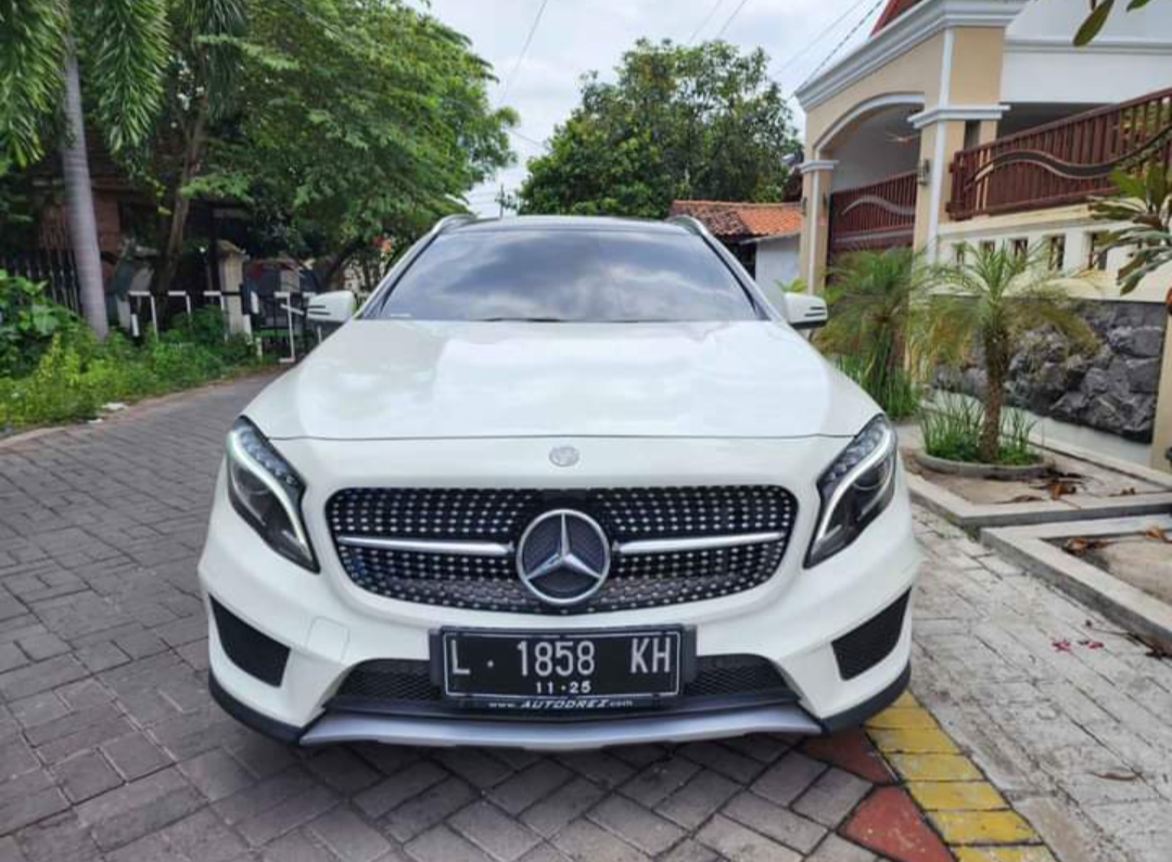 Mercedes-Benz GLA 200 Gasoline 2015 SUV 4703314