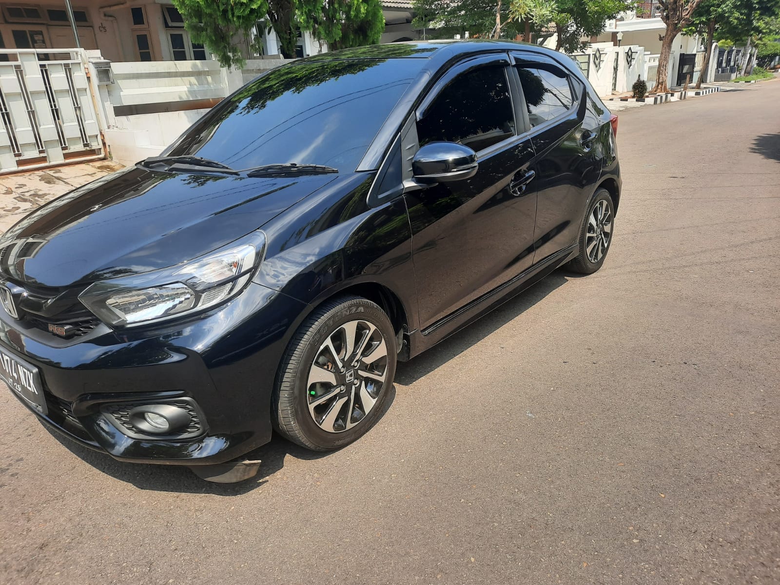 Honda Brio RS 2020 Hatchback AT HITAM PENAWARAN TERBAIK 4706302