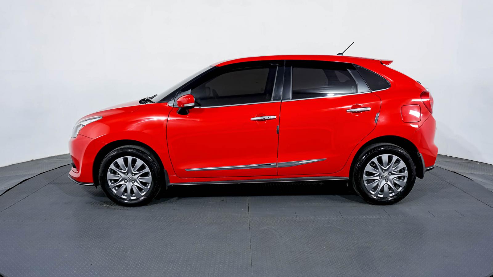 Suzuki Baleno Hatchback AT 2018 Merah 4711966