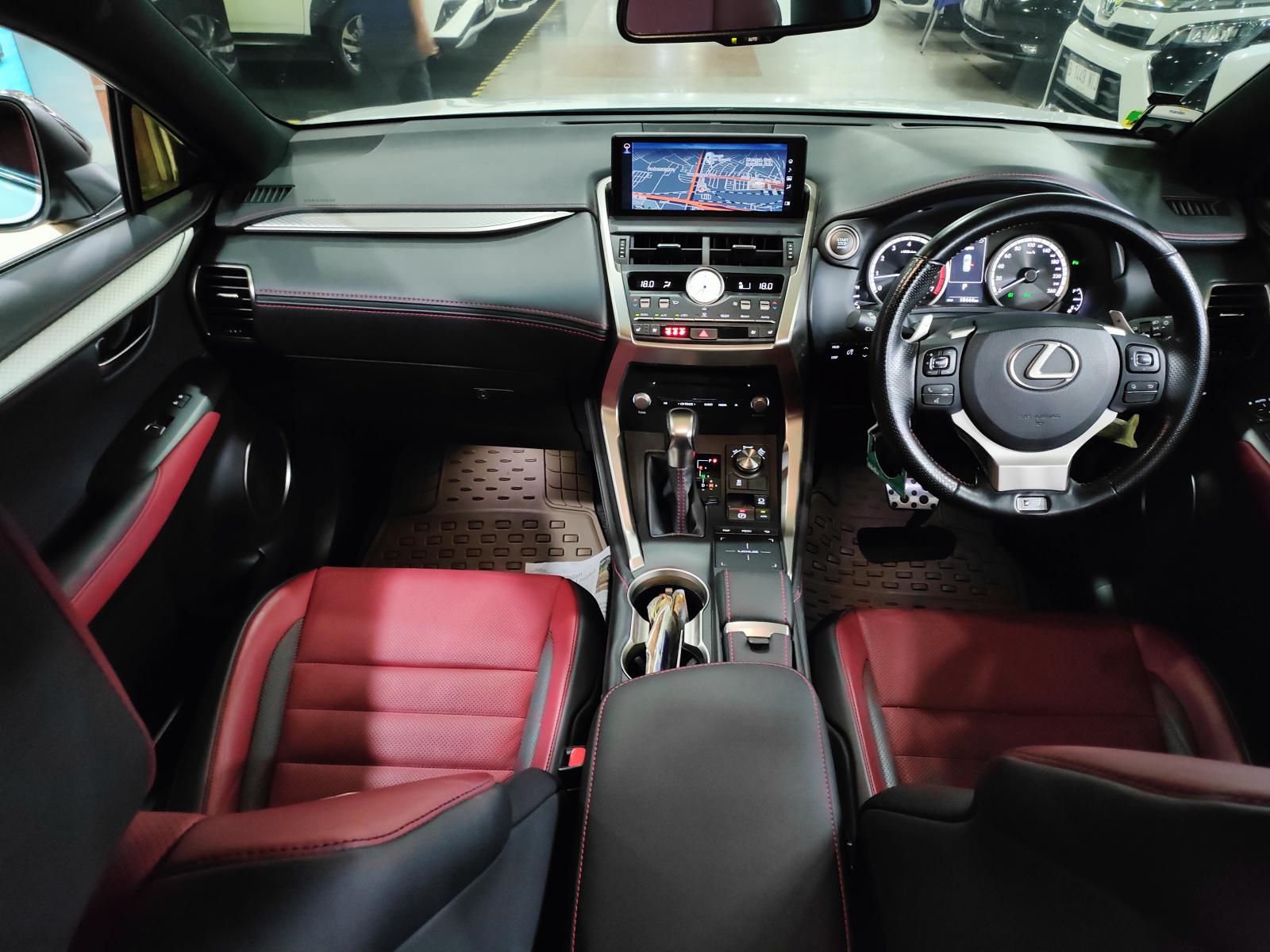 Lexus NX2018 Series 300 F-Sport km 19.000 pajak panjang siap ... 4715671