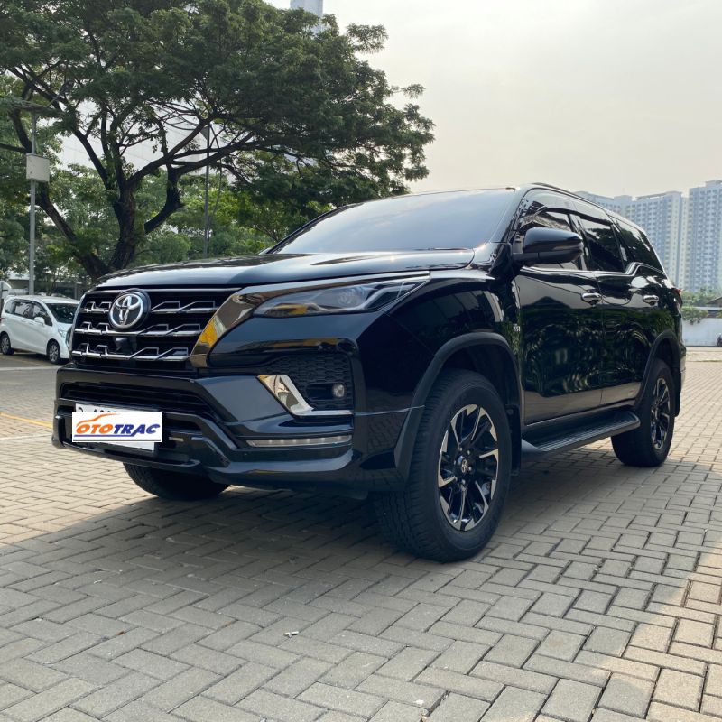 Toyota Fortuner SRZ 4x2 2.7 GR Sport A/T 2022 Hitam LIKE NEW 4725868