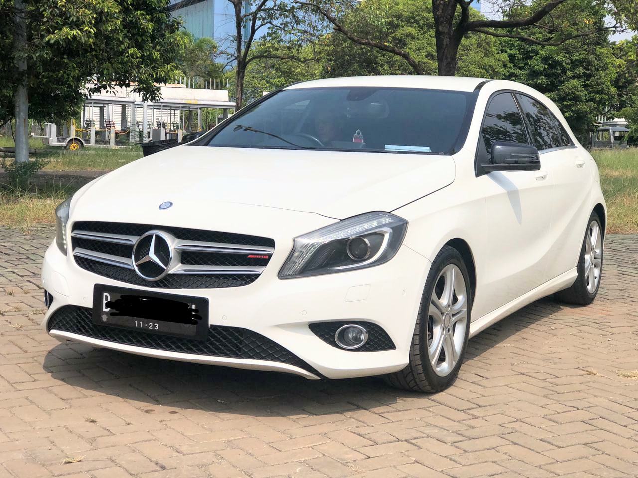 Mercedes-Benz A-Class A 200 2013 Putih 4731030