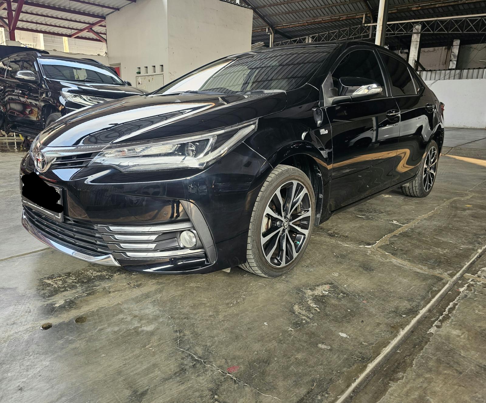 Toyota Altis V 1.8 AT ( Matic ) 2017 Hitam Km Low 64rban Siap ... 4732278