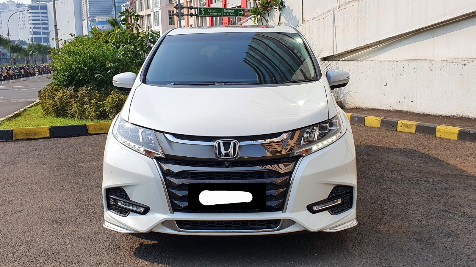 Honda odyssey prestige sunroof 2018 putih km35rban record cash ... 4738325