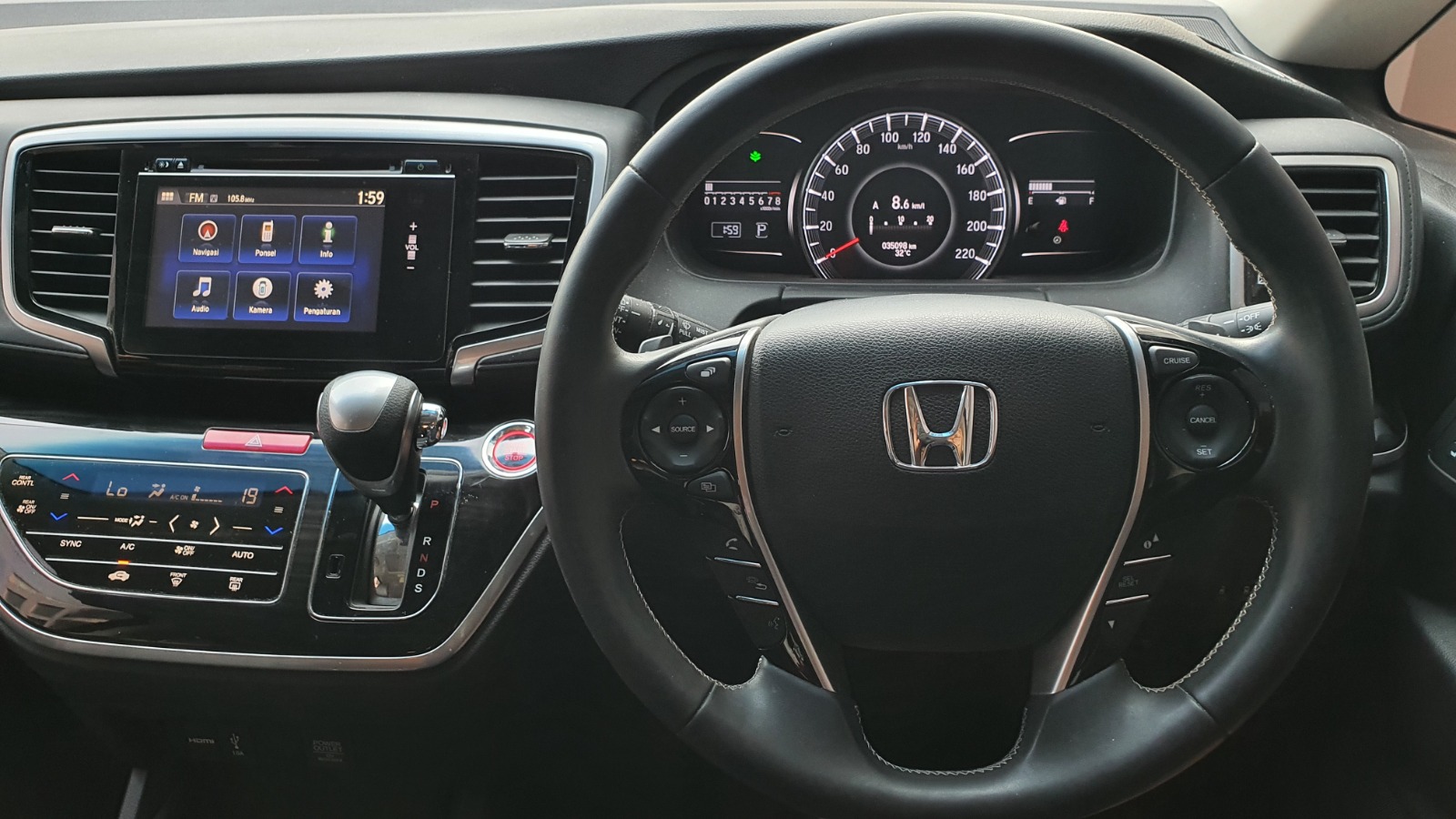 Honda odyssey prestige sunroof 2018 putih km35rban record cash ... 4738325