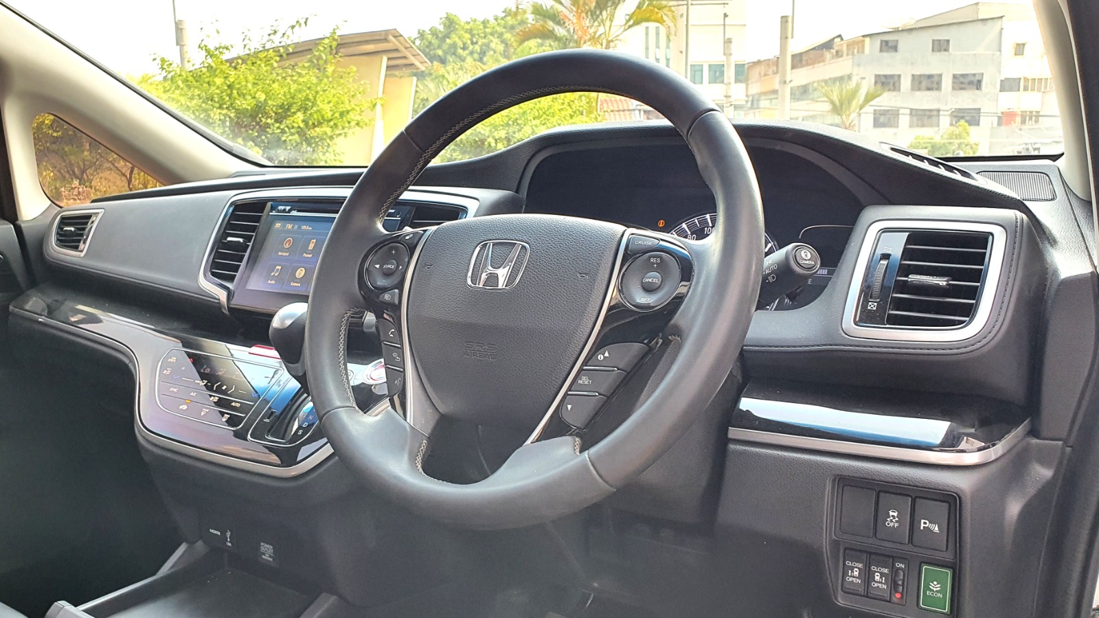 Honda odyssey prestige sunroof 2018 putih km35rban record cash ... 4738325