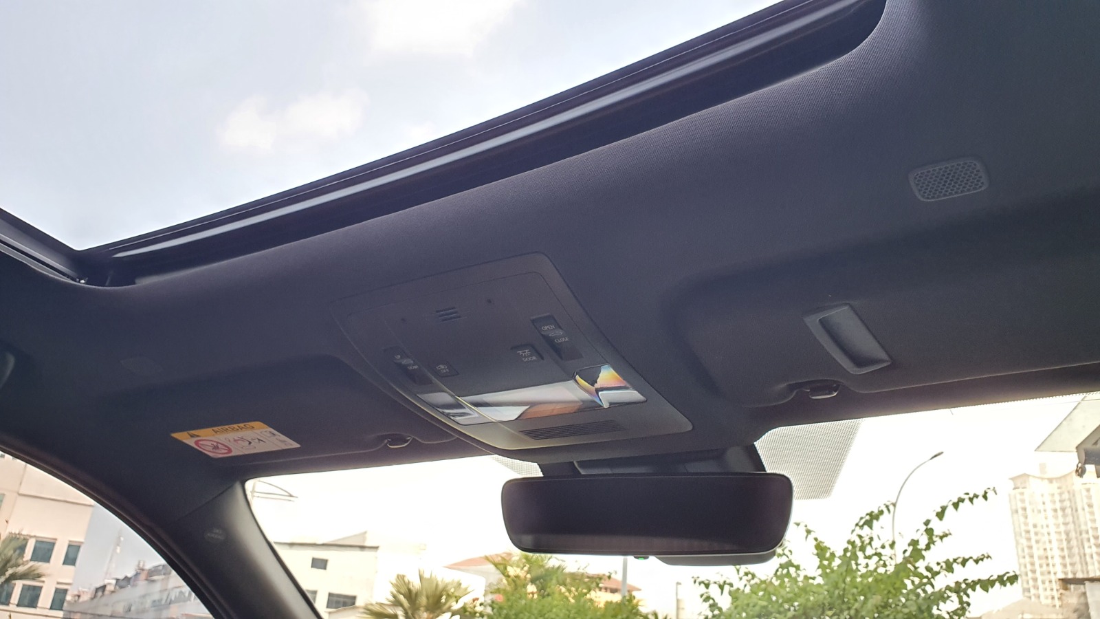 Lexus UX250 Hybrid AT 2022 White On Brown LOW KM 3RIBUAN ASLI ... 4742753