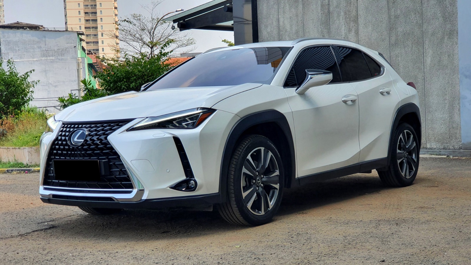 Lexus UX250 Hybrid AT 2022 White On Brown LOW KM 3RIBUAN ASLI ... 4742753