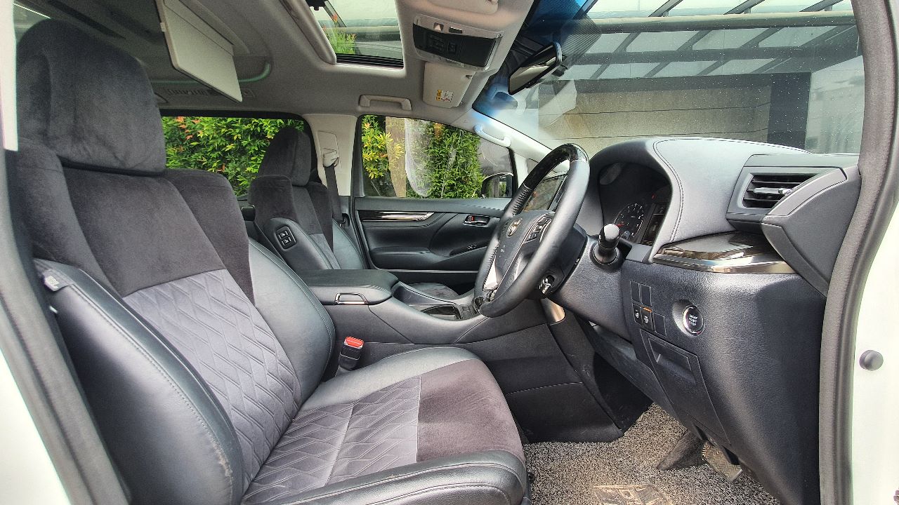 Toyota Vellfire 2.5L ZG Audioless CBU AT 2016 White On Black KM ... 4742767