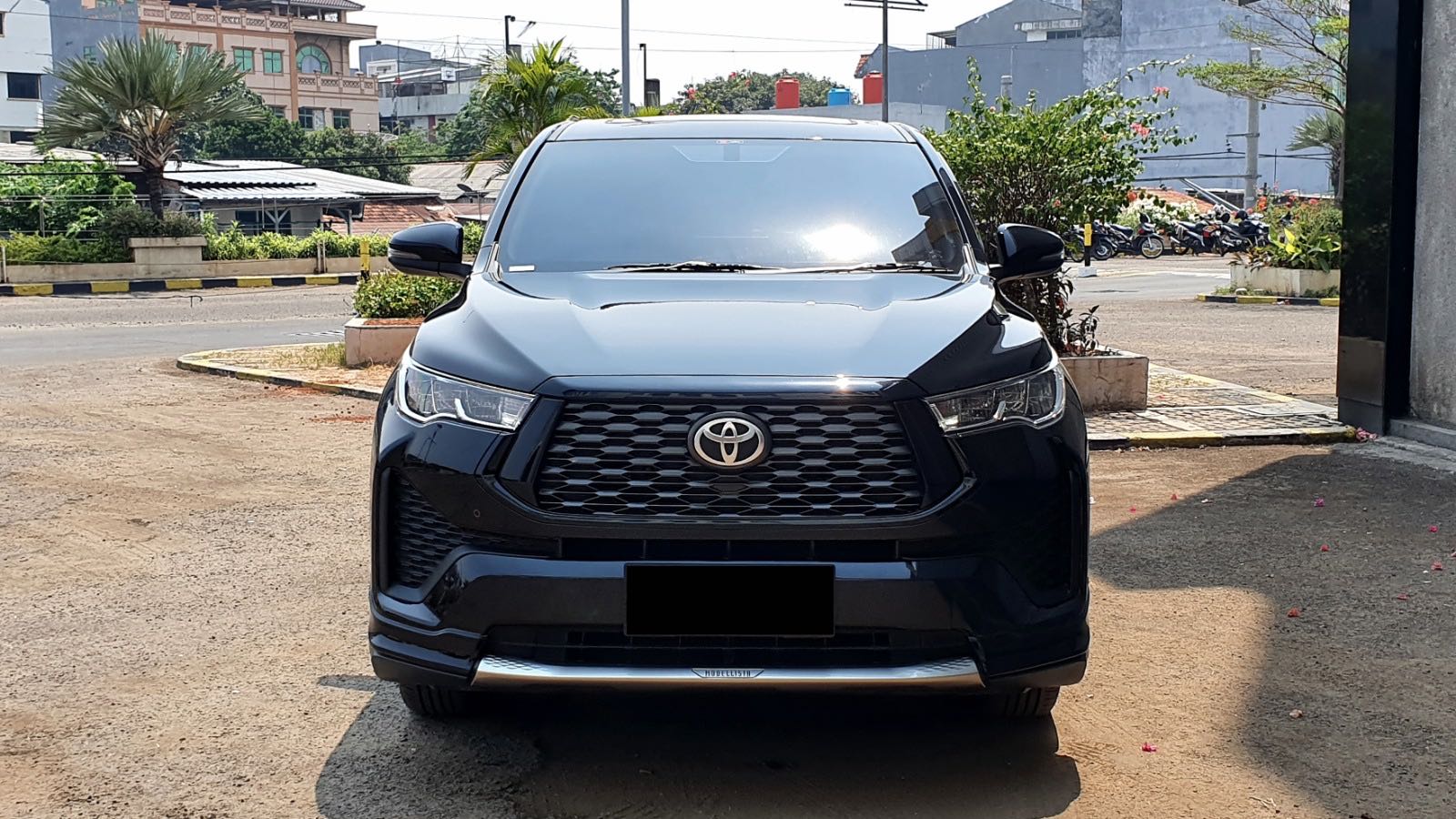 Toyota All New Kijang Zenix 2.0 V HV Hybrid Modelista AT Attitude ...