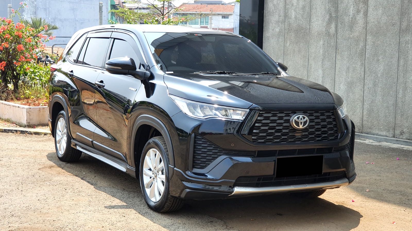Toyota All New Kijang Zenix 2.0 V HV Hybrid Modelista AT Attitude ...
