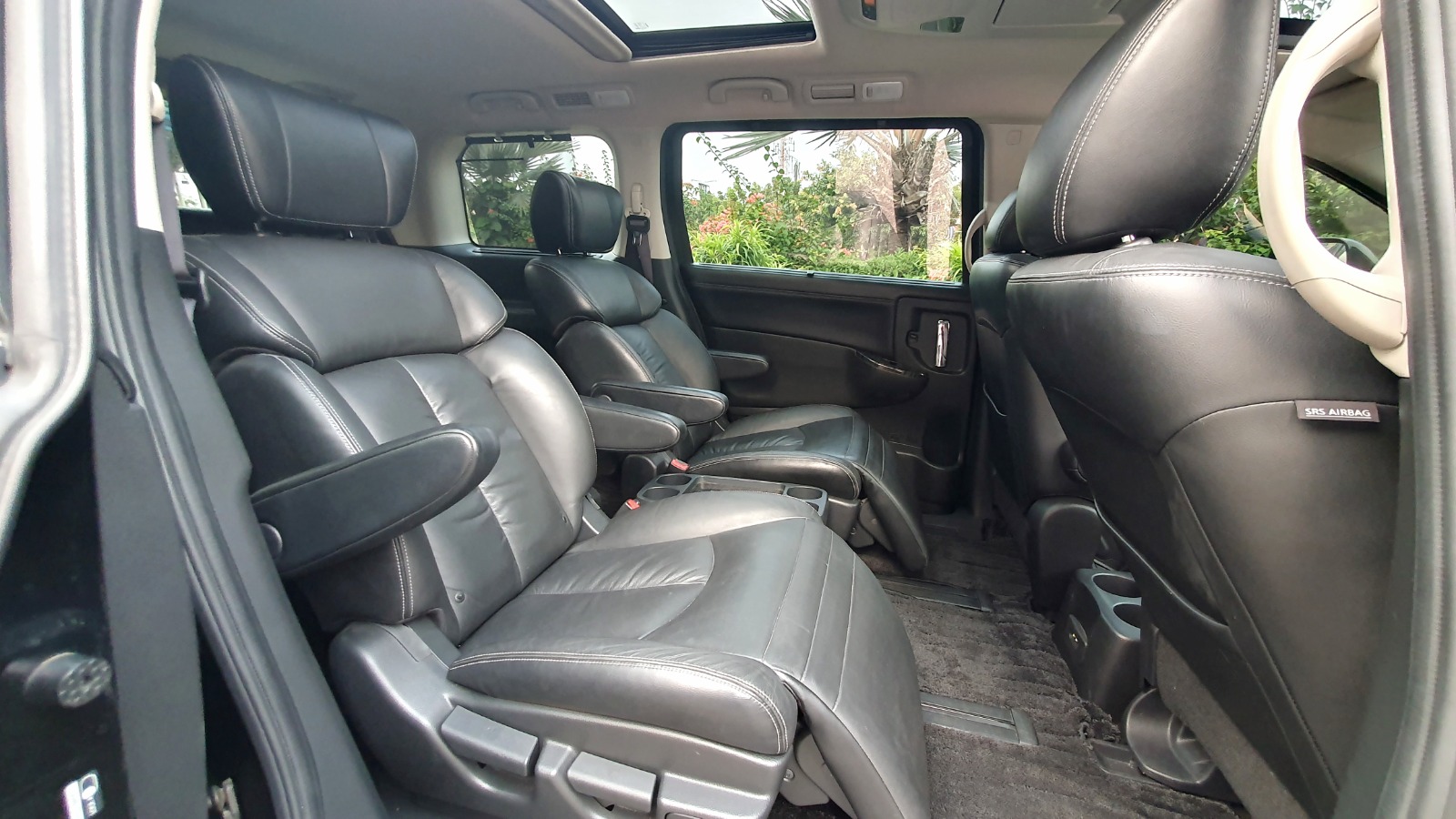 Nissan Elgrand Highway Star 2016 hitam km65ribuan record sunroof ...