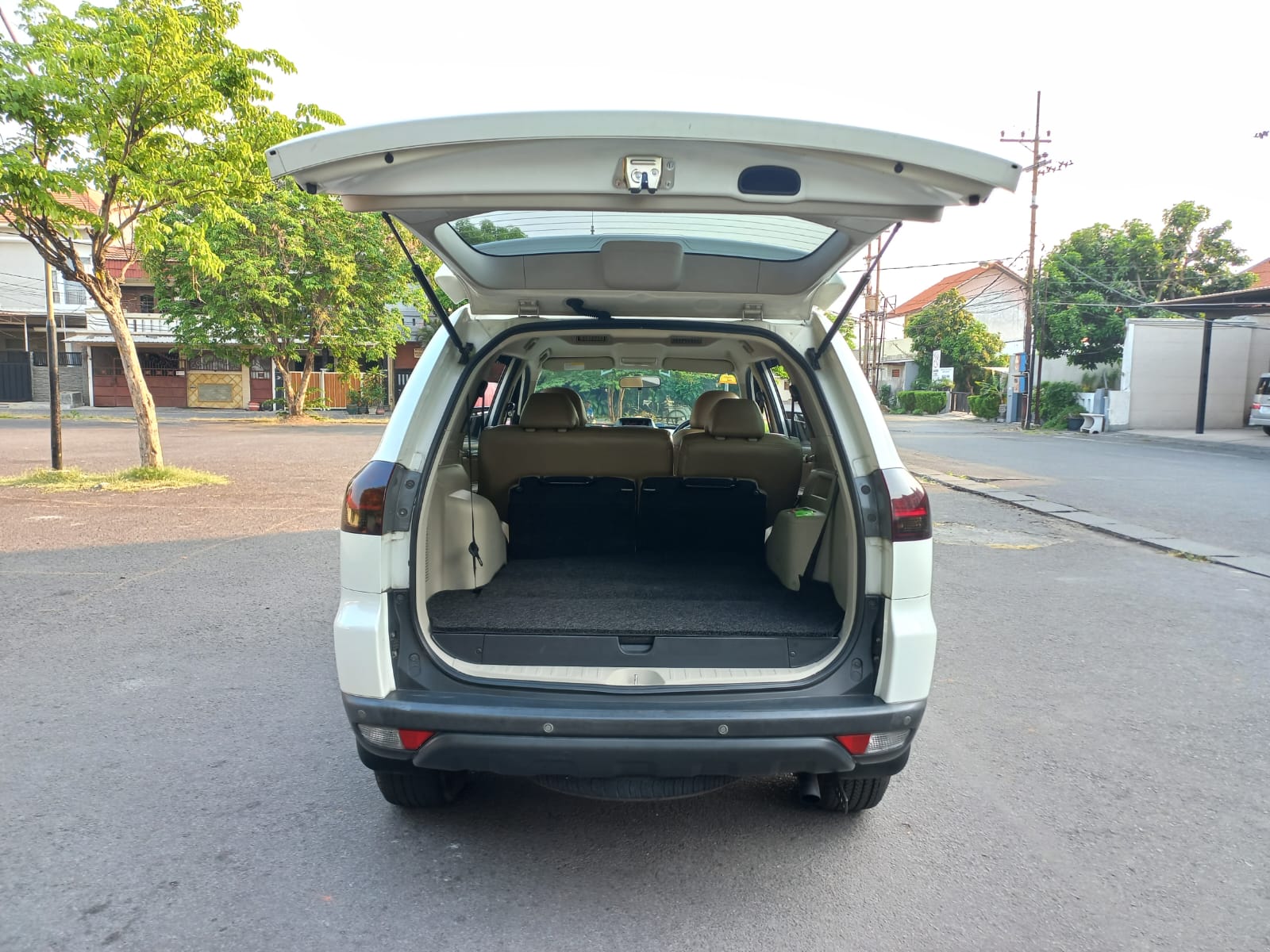 Mitsubishi Pajero Sport Exceed 4x2 AT 2014 Putih km low 4761979