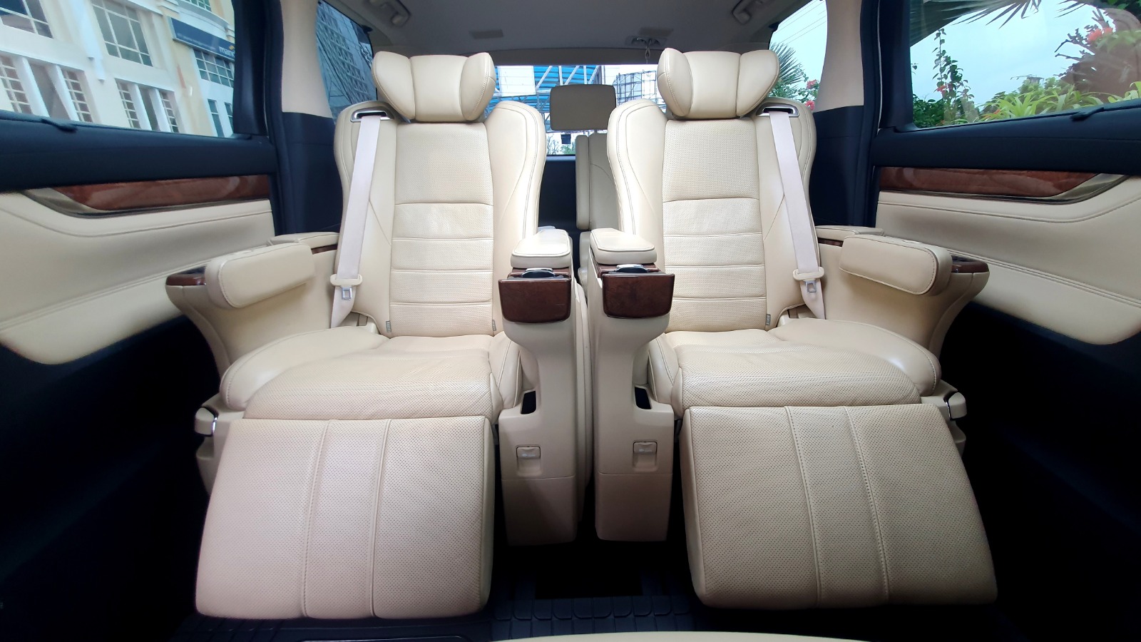 Toyota Alphard HV 2017 hybrid modelista executive lounge putih ... 4767744