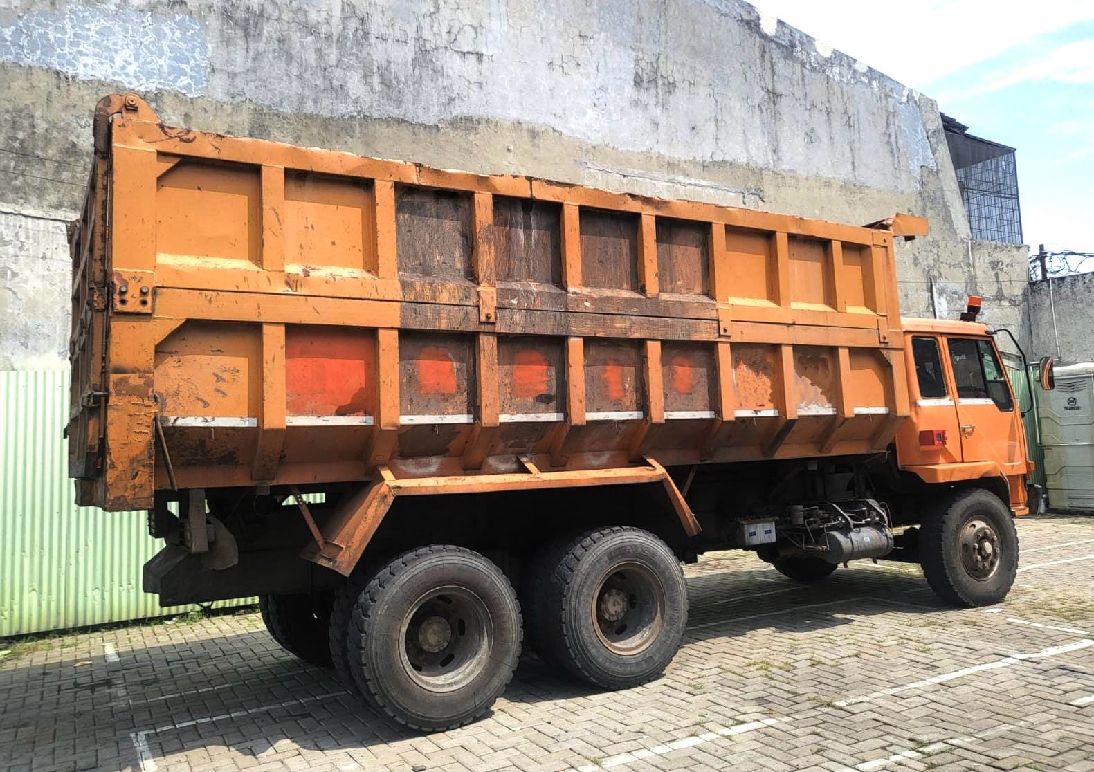 Mitsubishi Fuso tronton 6x4 FN 527 MS dumptruck 2021 dump truck 4771936