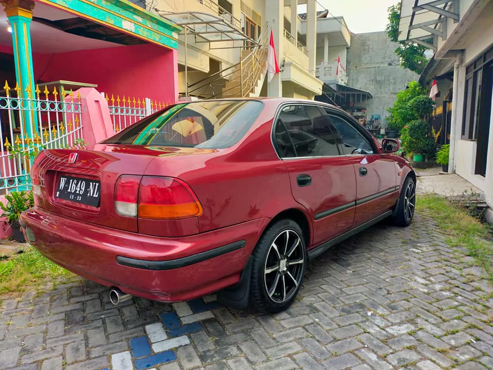 Honda Civic 1.5L Merah 4774261