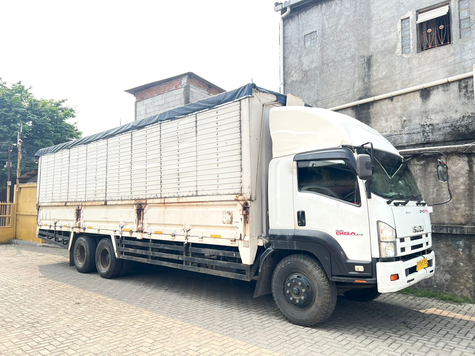 Isuzu giga tronton 6x2 FVM34W wingbox 2017 wing box 4779231
