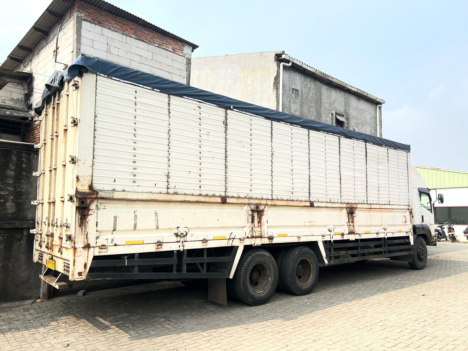 Isuzu giga tronton 6x2 FVM34W wingbox 2017 wing box 4779231