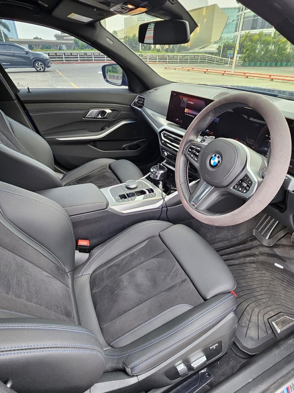 KM 2rb! BMW 3 Series 320i ( G20 ) LCI M Sport Portimao Blue On ... 4782500