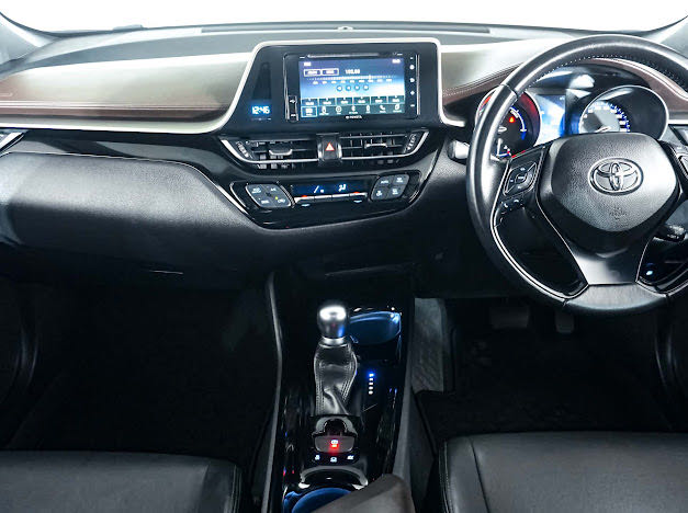 Toyota CHR Hybrid AT 2020 Silver 4783481