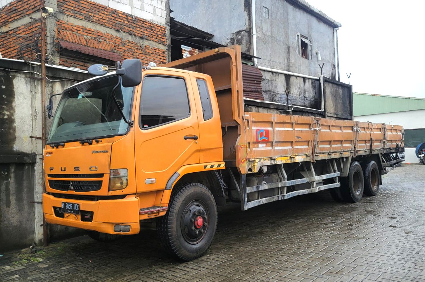 Regist 2021 Mitsubishi fuso tronton 6x2 FN 61 FL HD bak cargo 2020 4787221