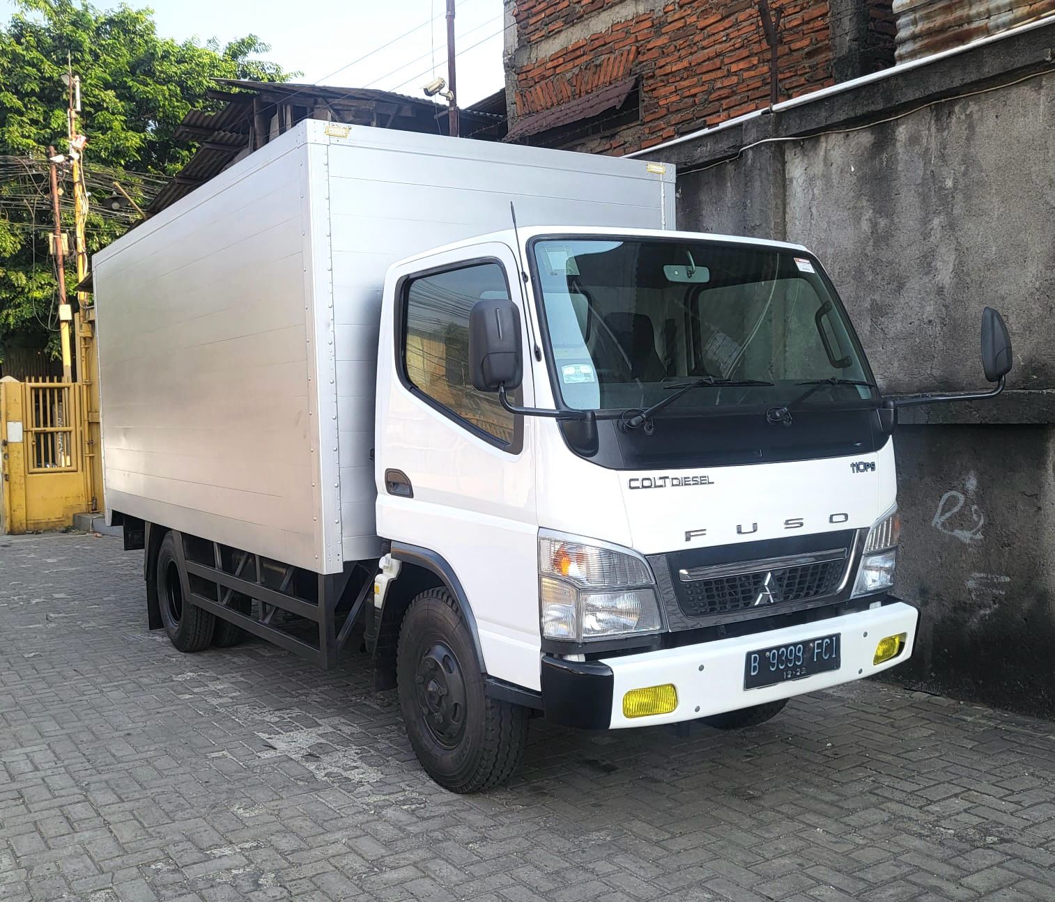 CDD Mitsubishi Colt diesel Canter FE 73 box aluminium 2018 alumunium ...