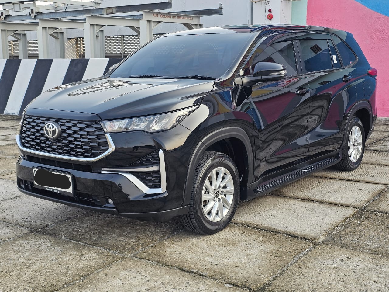 Toyota Kijang Innova Zenix 2023 Hitam 4799311