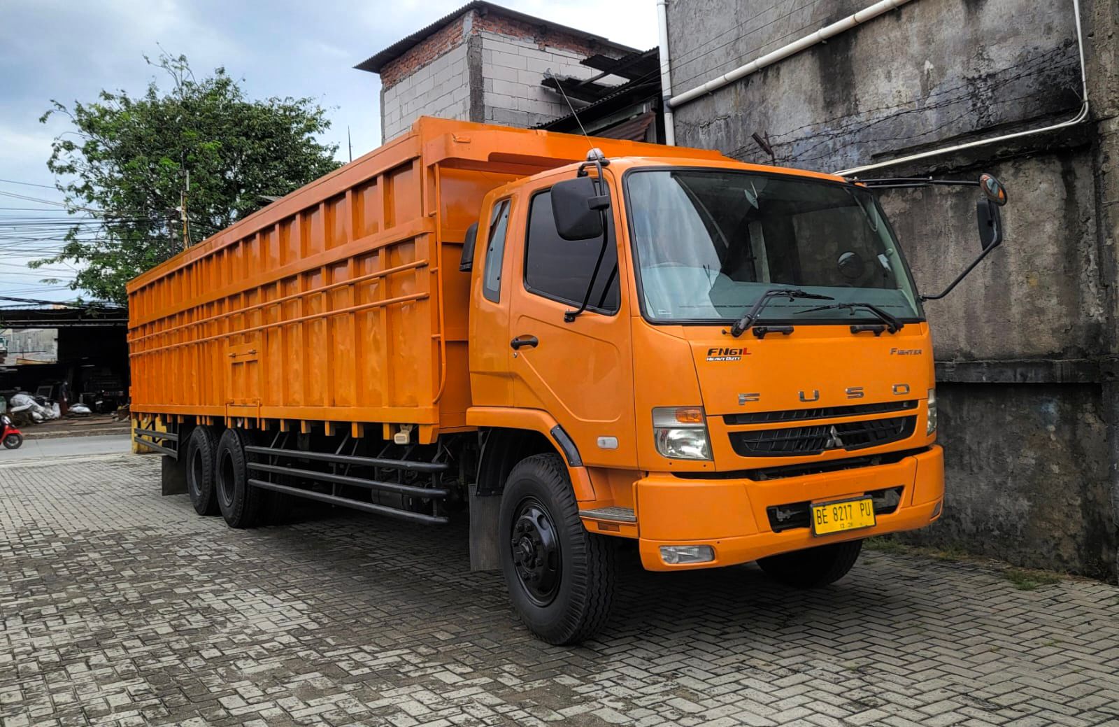 Mitsubishi Fuso tronton 6x2 FN 61 FL HD bak besi sentral 2020 4800359
