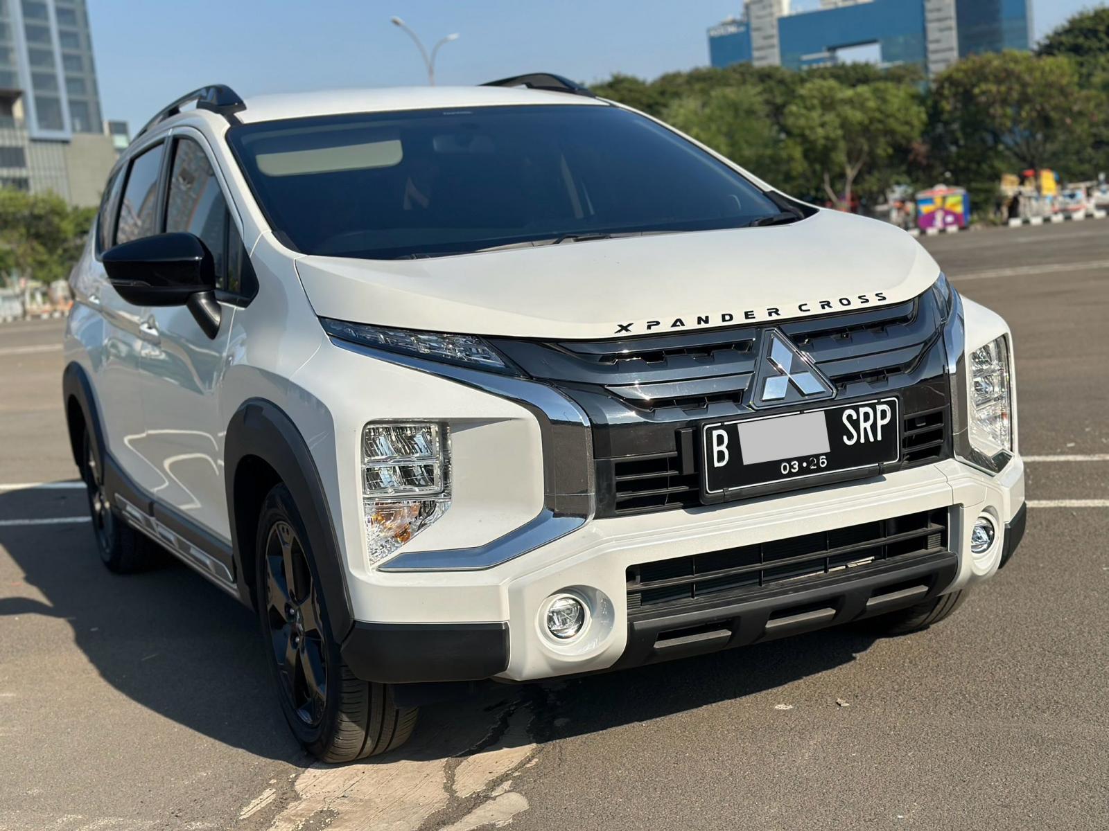 XPANDER CROSS PREMIUM ROCKFORD BLACK EDITION AT PUTIH TAHUN 2021 ...