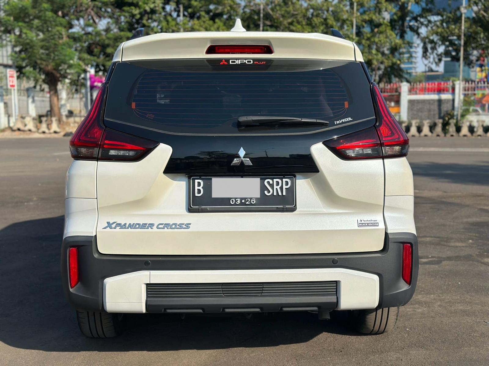 XPANDER CROSS PREMIUM ROCKFORD BLACK EDITION AT PUTIH TAHUN 2021 ...