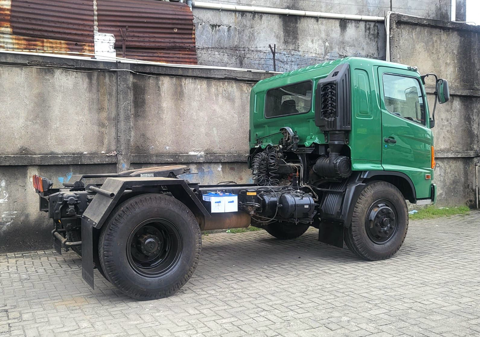 6banBARU Hino ranger engkel tractor head SG 260 J 2012 head trailer 4810730