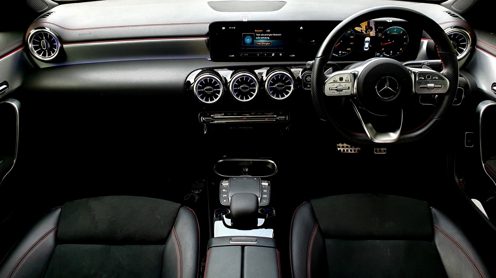 Mercedes-Benz CLA 200 AMG Line 2022 kuning km 8 ribuan 4837309
